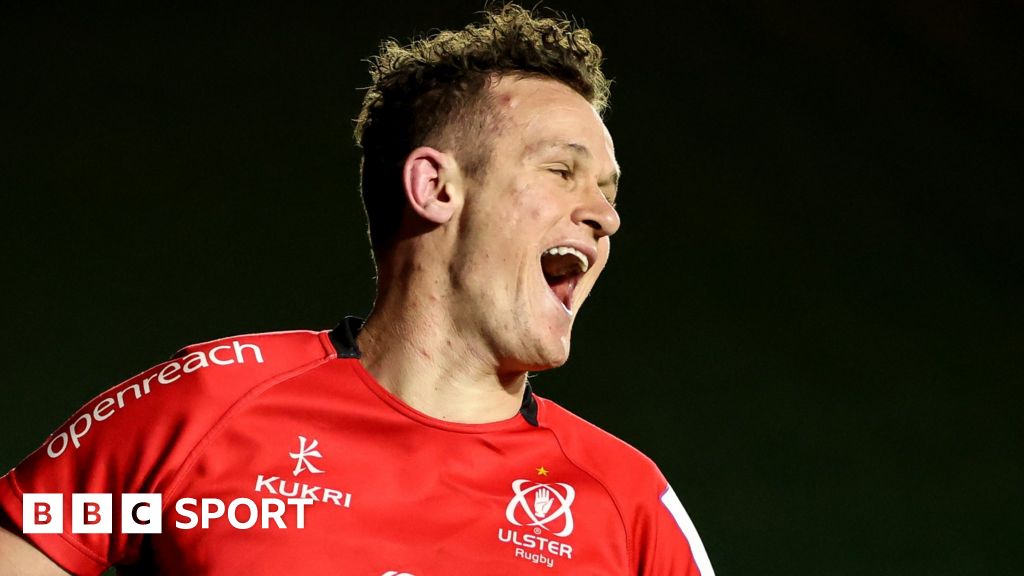 Billy Burns: Munster sign Ulster fly-half on one-year deal - BBC Sport