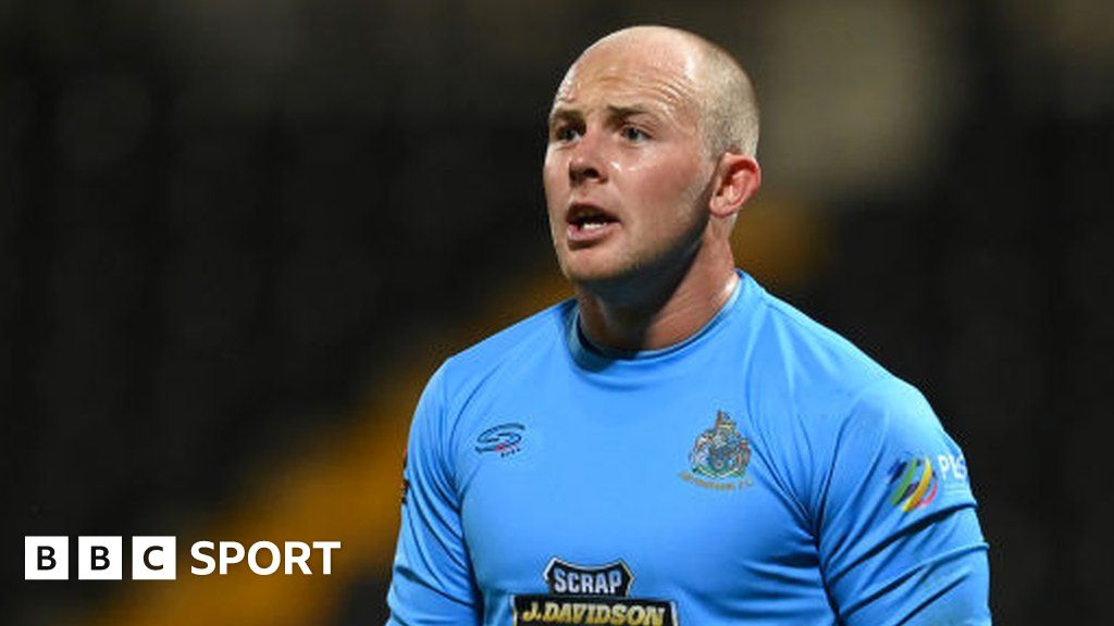 Warrington goalkeeper Tony Thompson sent off after confronting fan who ...