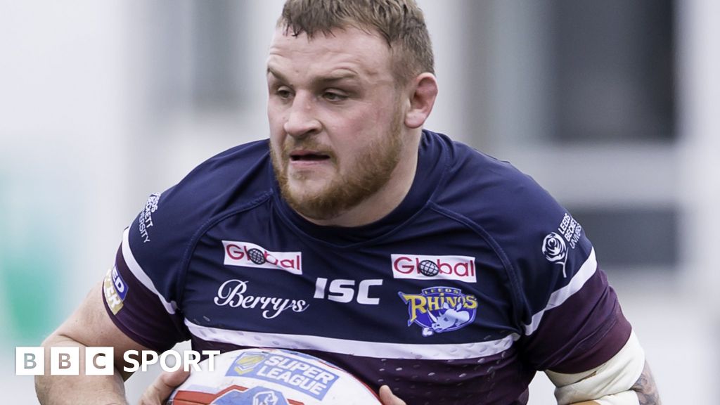 Brad Singleton: Leeds Rhinos prop signs contract extension - BBC Sport