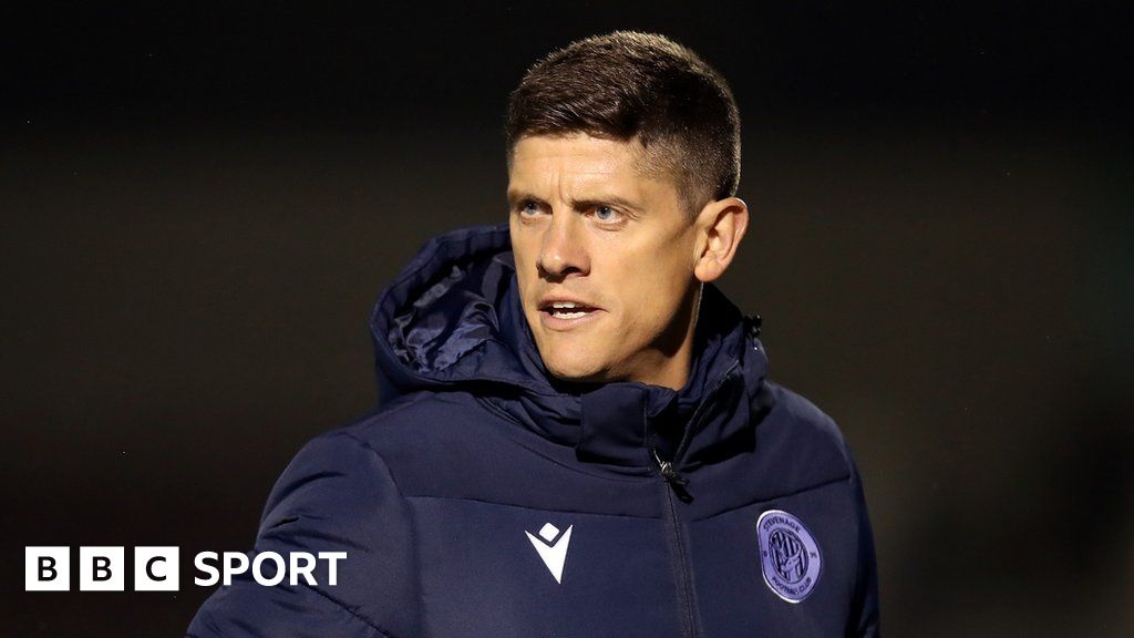 Alex Revell: Stevenage part company with manager after poor run - BBC Sport