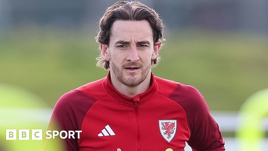 Tom Lockyer: Luton Town captain forced out of Wales squad through ...