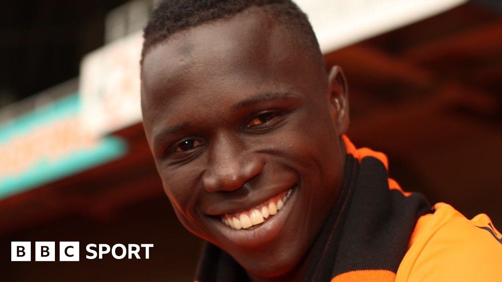 Sadat Anaku: Dundee United sign Ugandan striker on two-year deal - BBC ...
