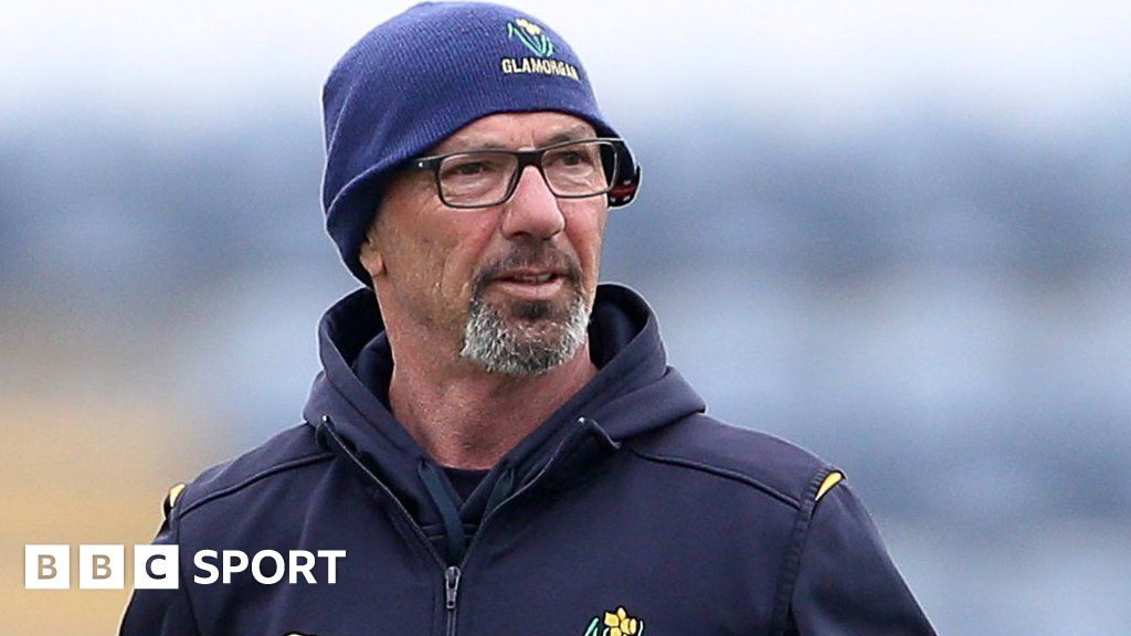 Glamorgan: Players 'desperate' to impress, says Matthew Maynard - BBC Sport