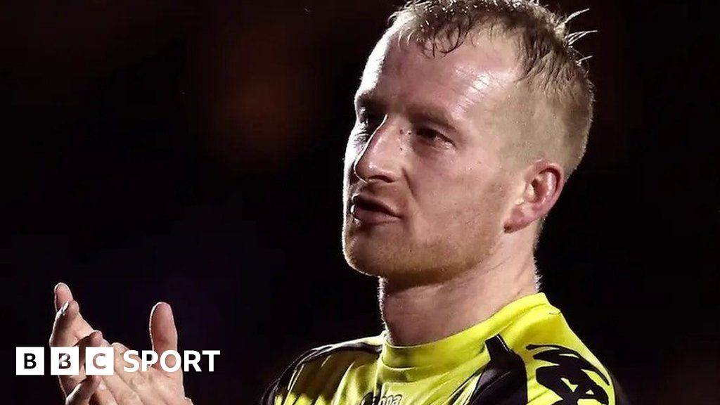 Oldham Athletic 0-2 Solihull Moors - BBC Sport