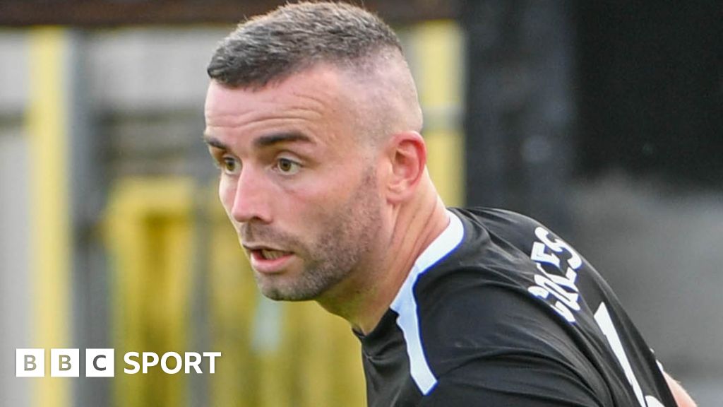 Colin Coates: Irish League stalwart determined to play again after ...