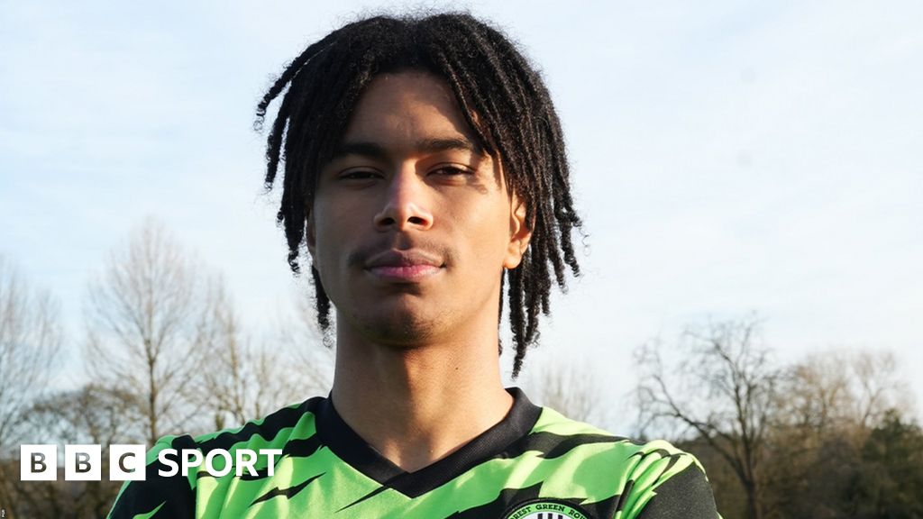 Maxi Oyedele: Manchester United midfielder joins Forest Green Rovers on ...