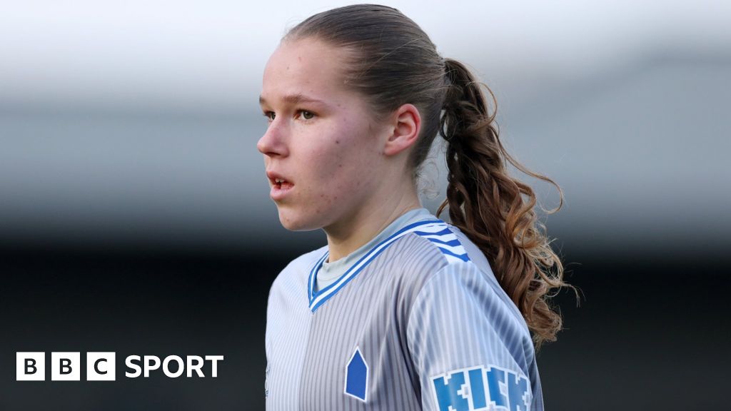 Karoline Olesen: Everton midfielder set for short absence but avoids ...