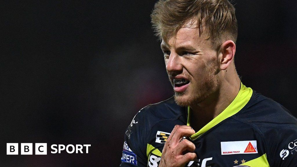 Tom Johnstone: England call on Wakefield Trinity winger - BBC Sport