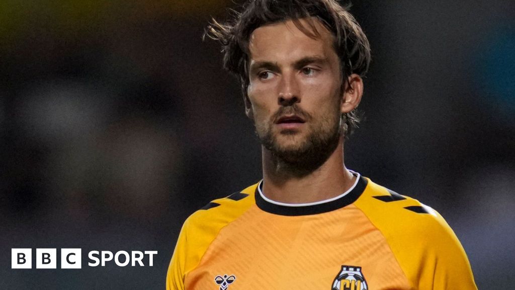 Harrison Dunk: Cambridge United full-back signs new one-year deal - BBC ...