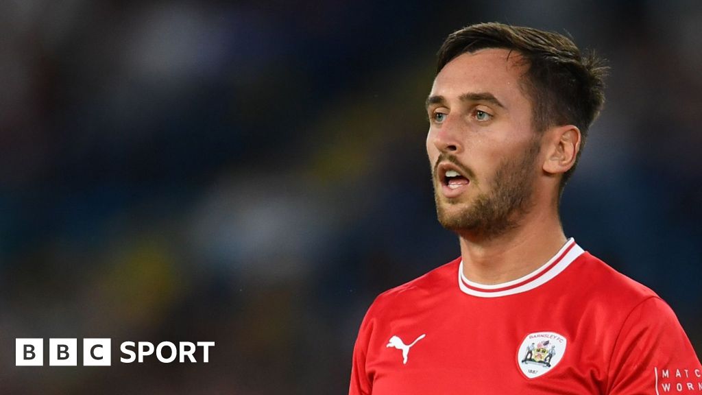 Conor McCarthy: Barnsley defender out for nine months with serious knee injury - BBC Sport