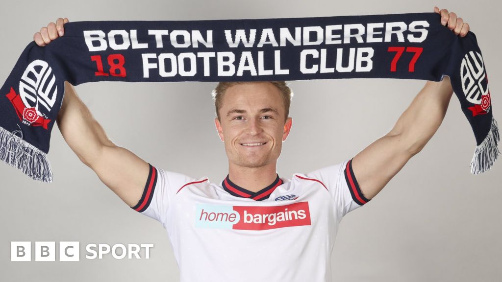 Kyle Dempsey: Bolton Wanderers sign midfielder from Gillingham - BBC Sport