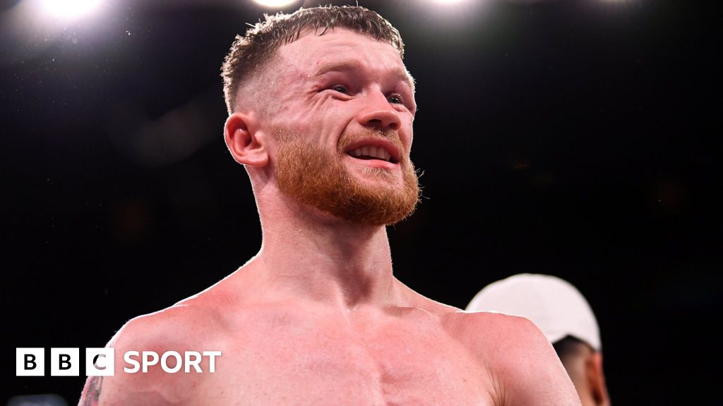 James Tennyson: Northern Irish boxer ends professional career - BBC Sport