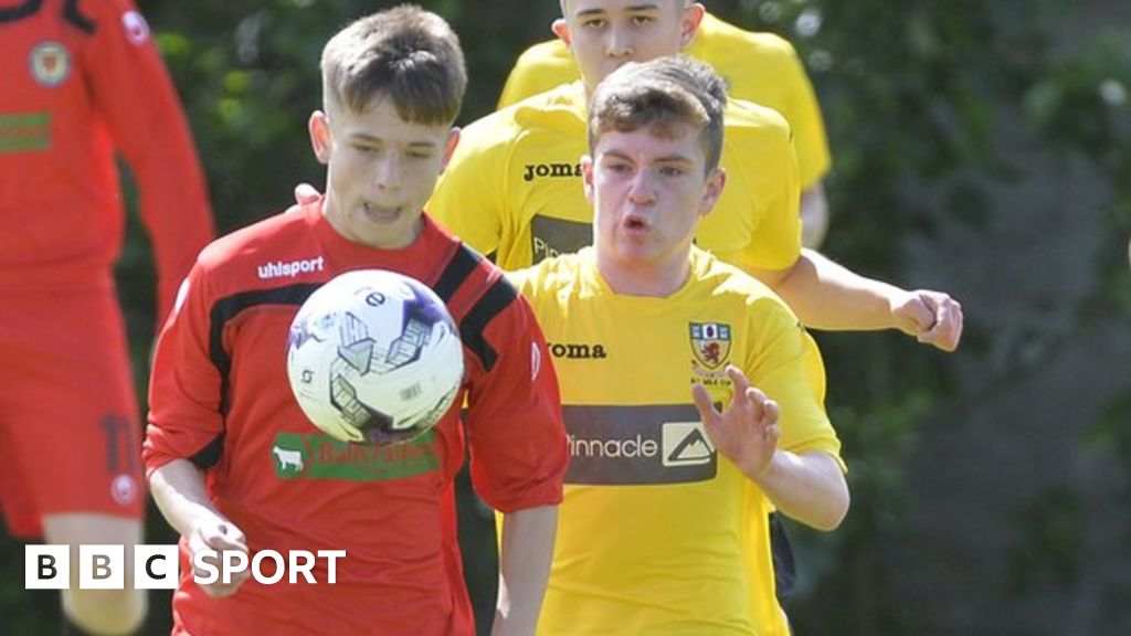 Milk Cup 2015: County Antrim into Junior and Premier semi-finals - BBC ...