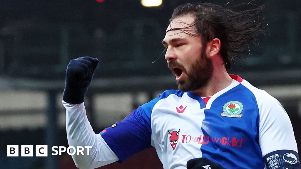 Bradley Dack: Sunderland sign ex-Blackburn Rovers midfielder on a one ...