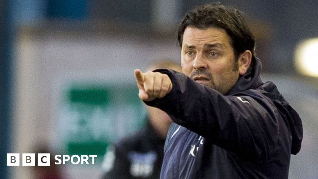 Inverness CT 1-1 Dundee: Referee conned by penalty - Paul Hartley - BBC ...