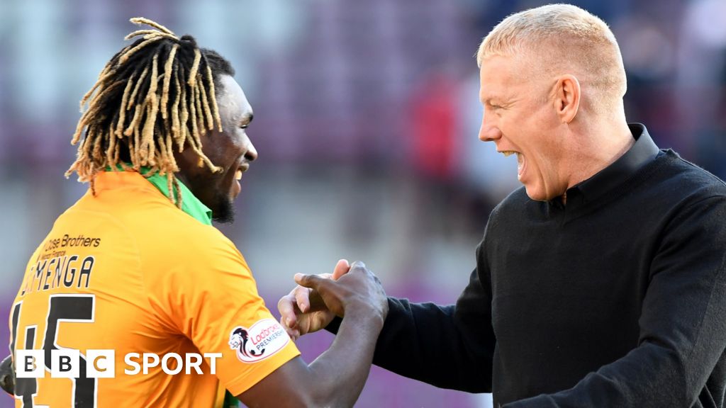 Dolly Menga: Livingston striker eyes top-six Premiership finish - BBC Sport