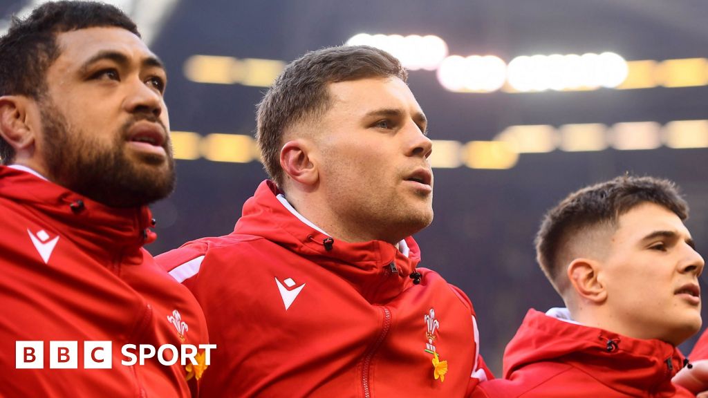 Mason Grady: Young hopes emerge in dark days of Welsh rugby - BBC Sport