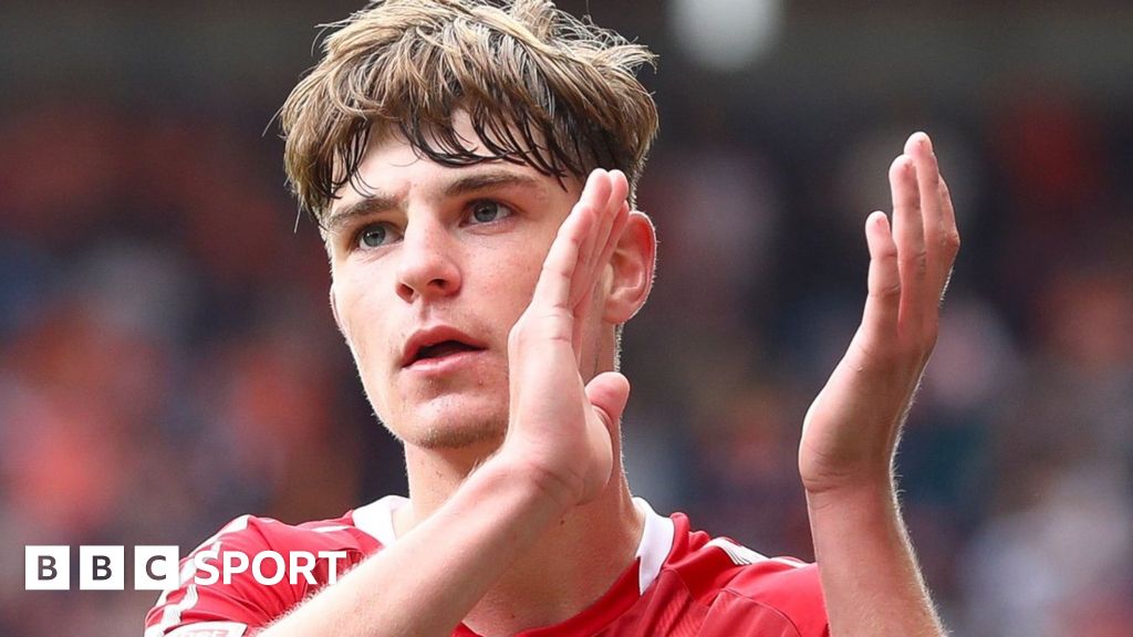 Alex Scott: Bristol City midfielder 'never gave up' on professional ...