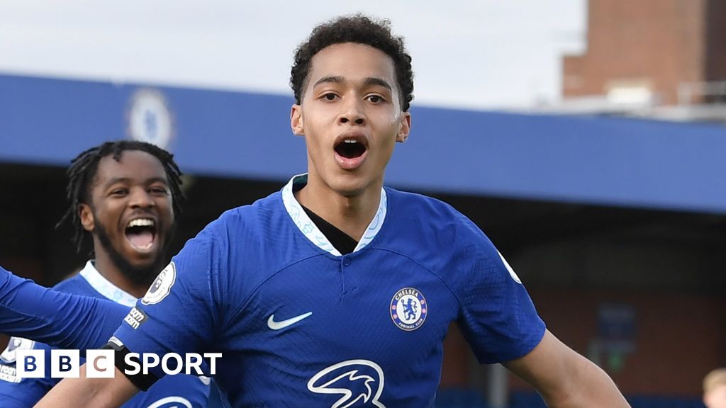 Ben Elliott: Reading sign Chelsea midfielder on three-year deal - BBC Sport