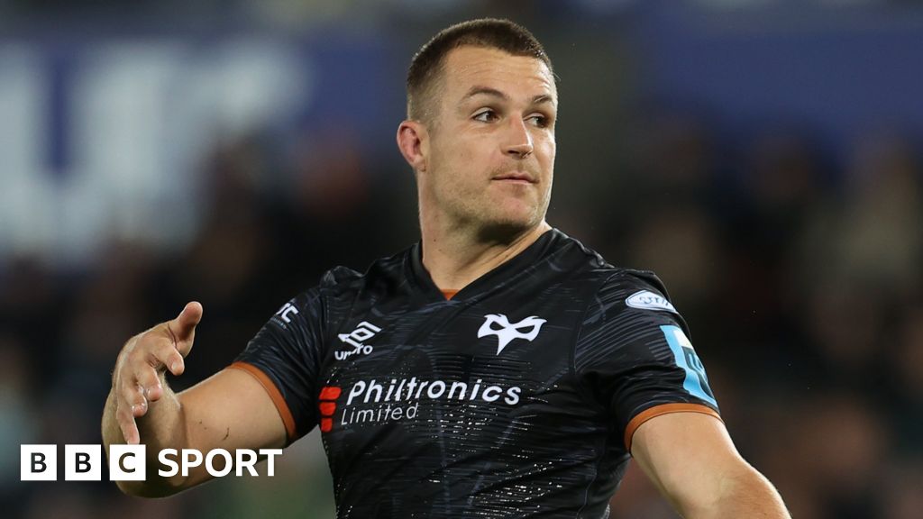 Michael Collins: Former Super Rugby full-back and centre is latest ...