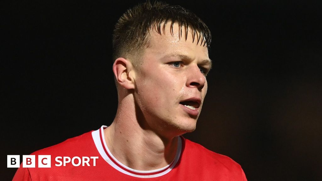 Mads Andersen: Luton Town sign centre-back from Barnsley - BBC Sport