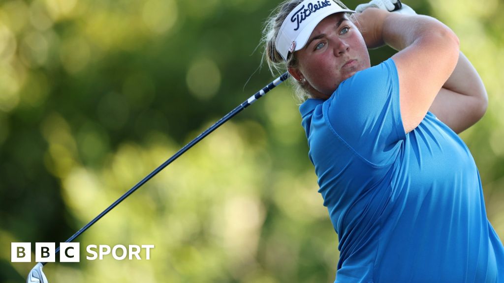 Joburg Ladies Open: England's Alice Hewson one shot off lead - BBC Sport