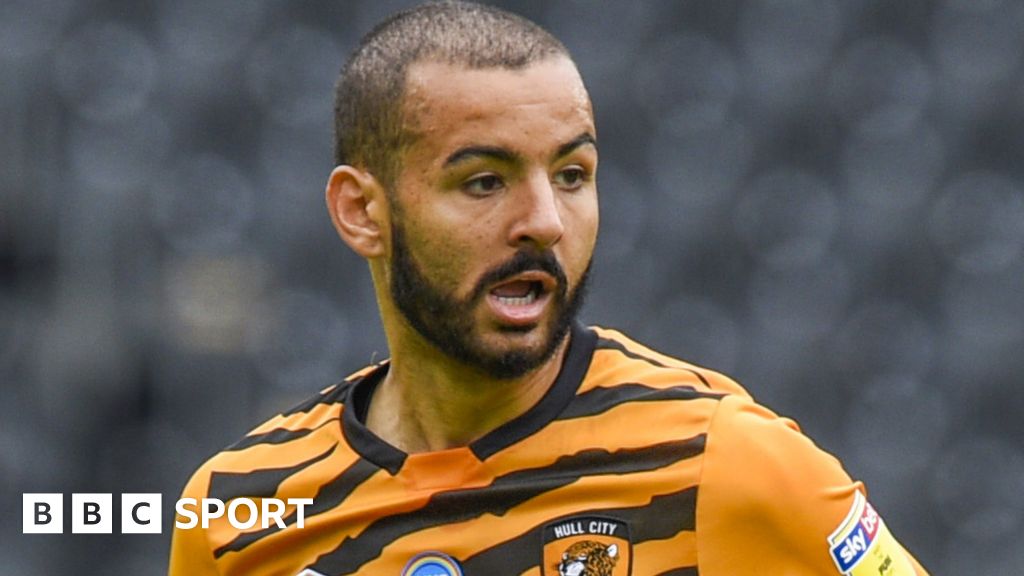 Kevin Stewart: Blackpool sign former Hull and Liverpool midfielder ...