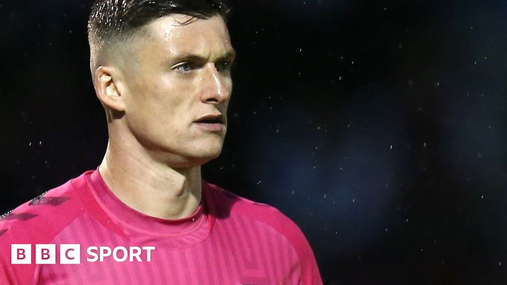 Liam Roberts: Middlesbrough sign goalkeeper on two-year deal - BBC Sport