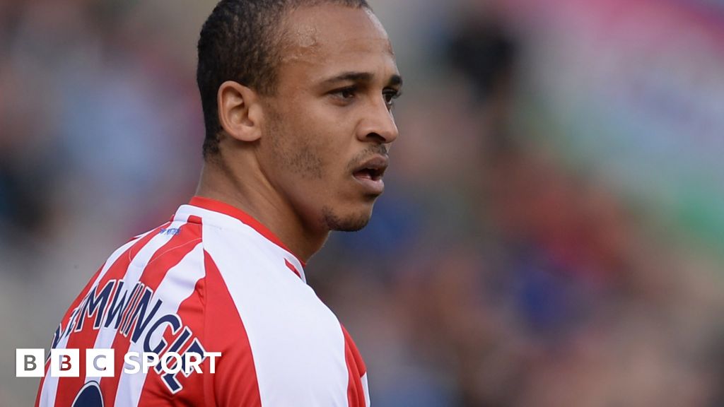 Peter Odemwingie: Stoke dressing room 'best of my career' - BBC Sport