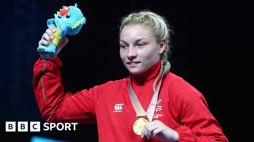 Lauren Price: Welsh boxer proud of historic world number one ranking ...