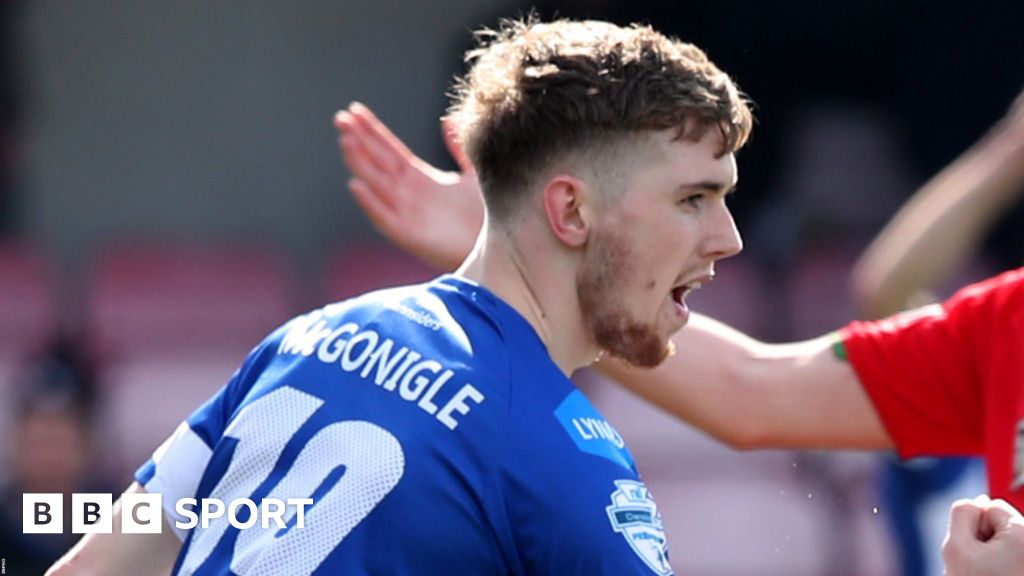Jamie McGonigle: Crusaders sign striker from Coleraine - BBC Sport