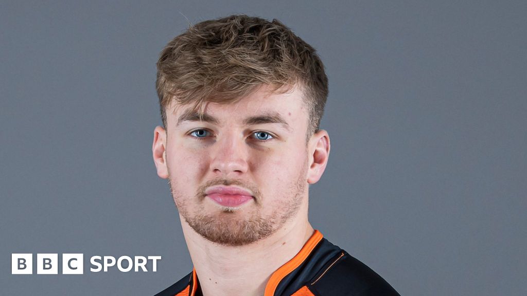 Kieran Hudson: John Holmes' grandson joins Leeds Rhinos from Castleford ...