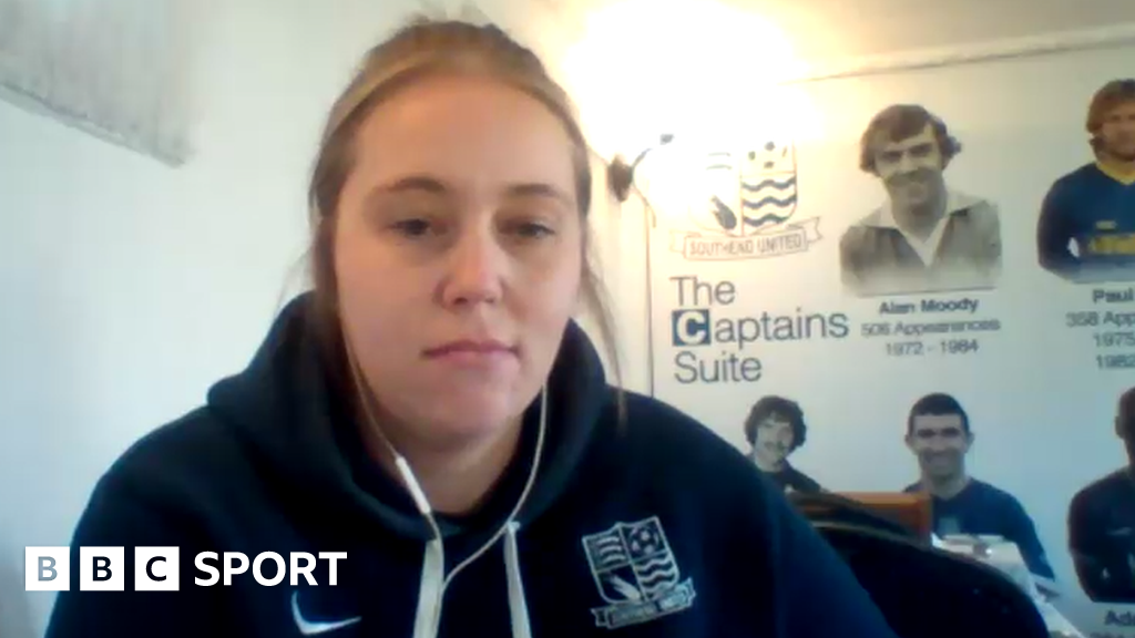 April Smith: Essex-based coach forges career within men's game - BBC Sport