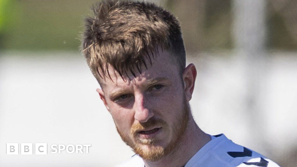Sam Roscoe: Linfield set to sign defender from Ayr United - BBC Sport