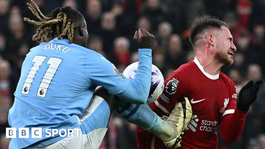 Howard Webb: VAR right to stay out of Liverpool-Man City penalty ...