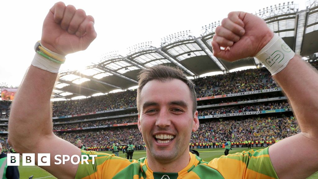 Karl Lacey: 2012 Footballer of the Year retires from Donegal duty - BBC ...