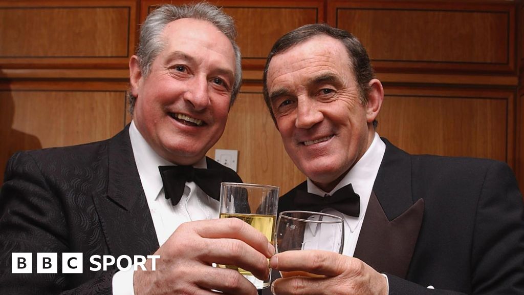 'Very brave' Phil Bennett 'will never be forgotten', says Sir Gareth ...