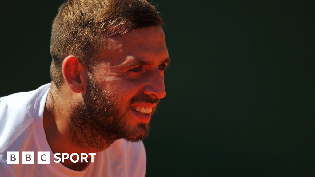 Barcelona Open: Dan Evans beats Mischa Zverev in second round - BBC Sport