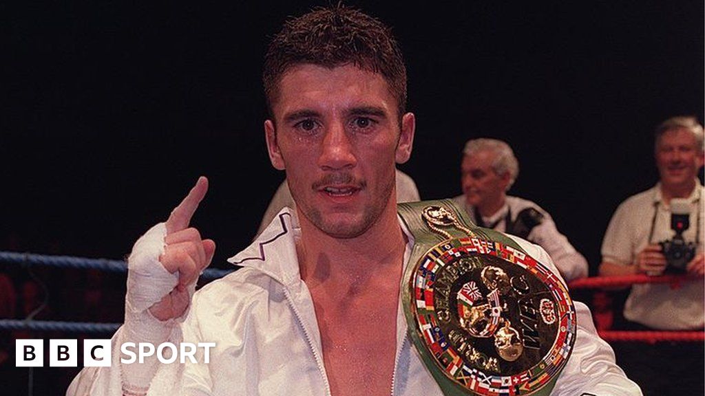 Wayne McCullough: Former WBC champion presents replica belt to people ...
