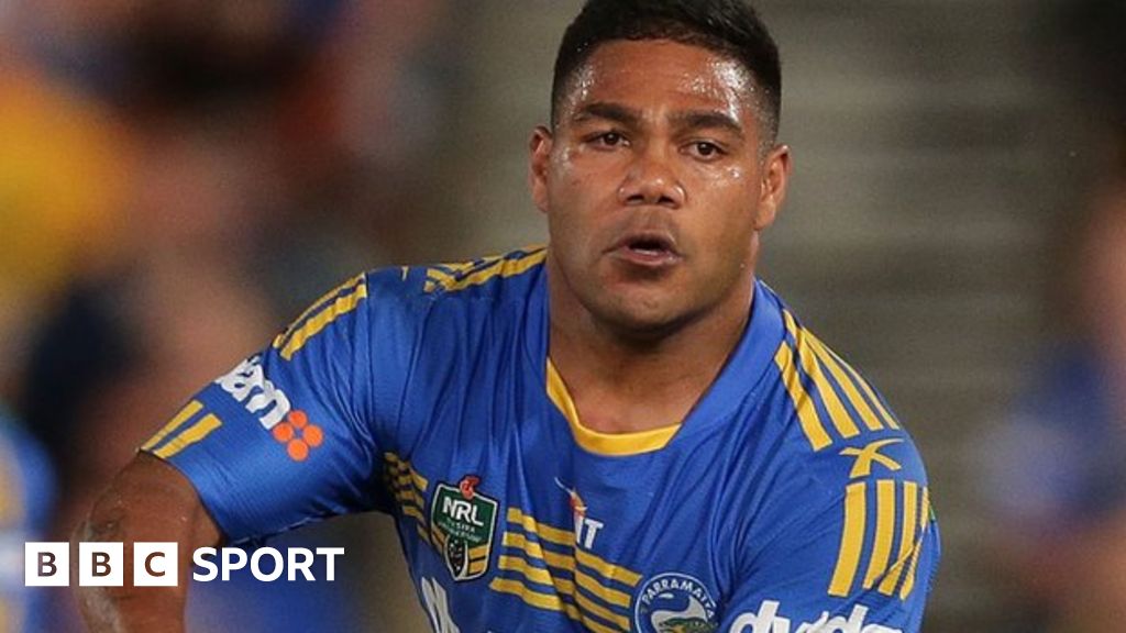 Chris Sandow: Warrington confirm interest in Parramatta Eels man - BBC ...