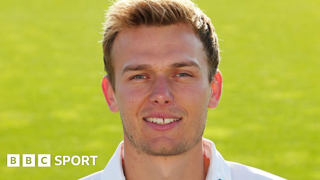 Danny Briggs: New Bears signing joins Adelaide Strikers for 2020-21 Big ...