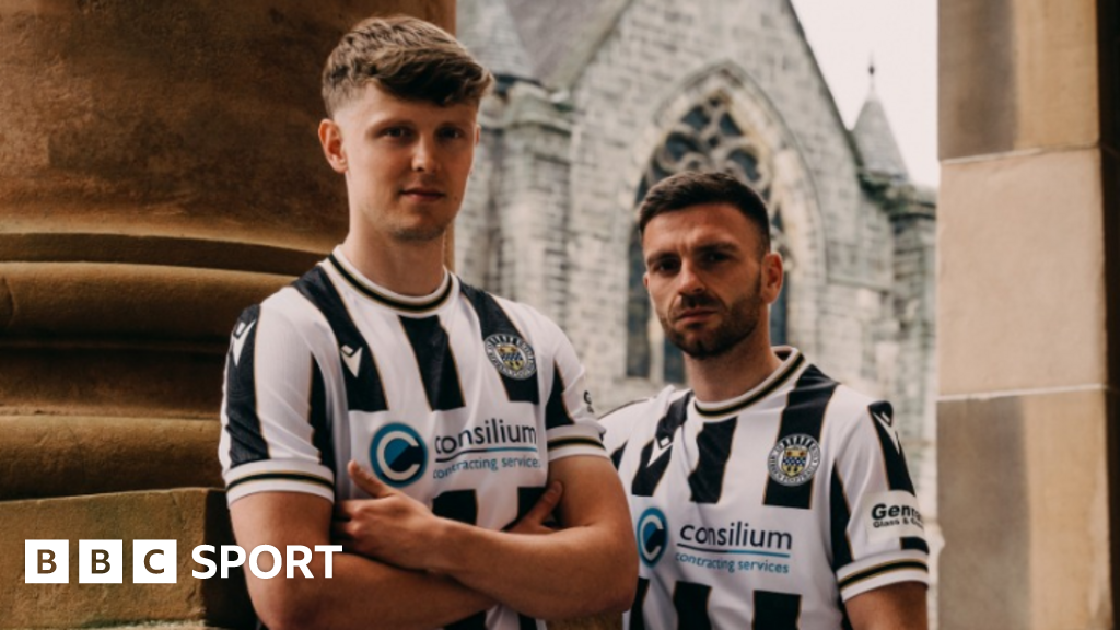St Mirren unveil new home kit - BBC Sport