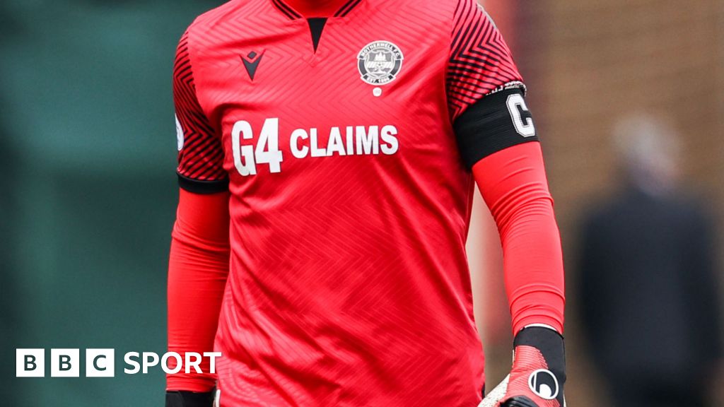 Kelly out of Scotland squad - BBC Sport