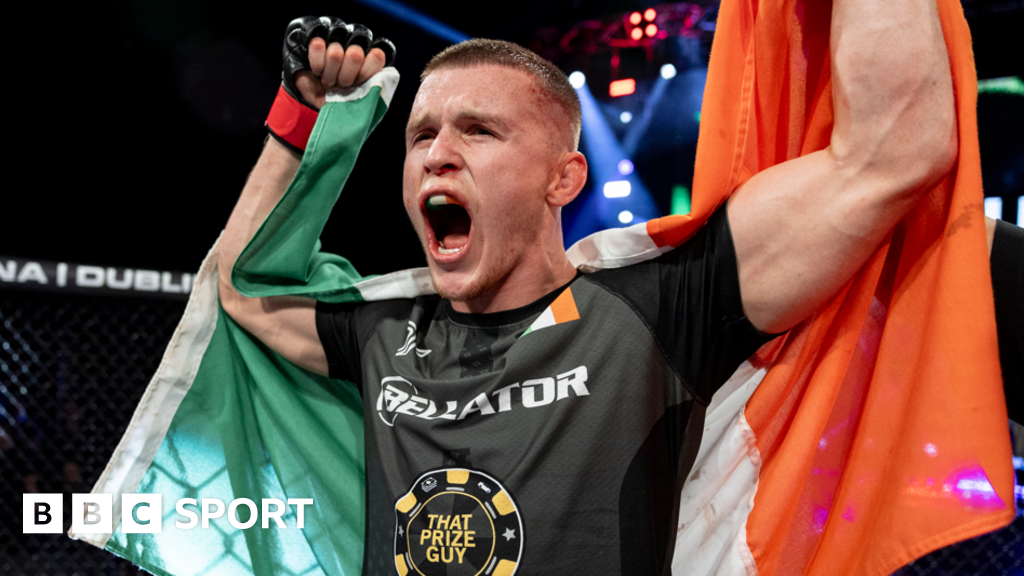 Bellator Dublin: Paul Hughes defeats Bobby King on debut - BBC Sport