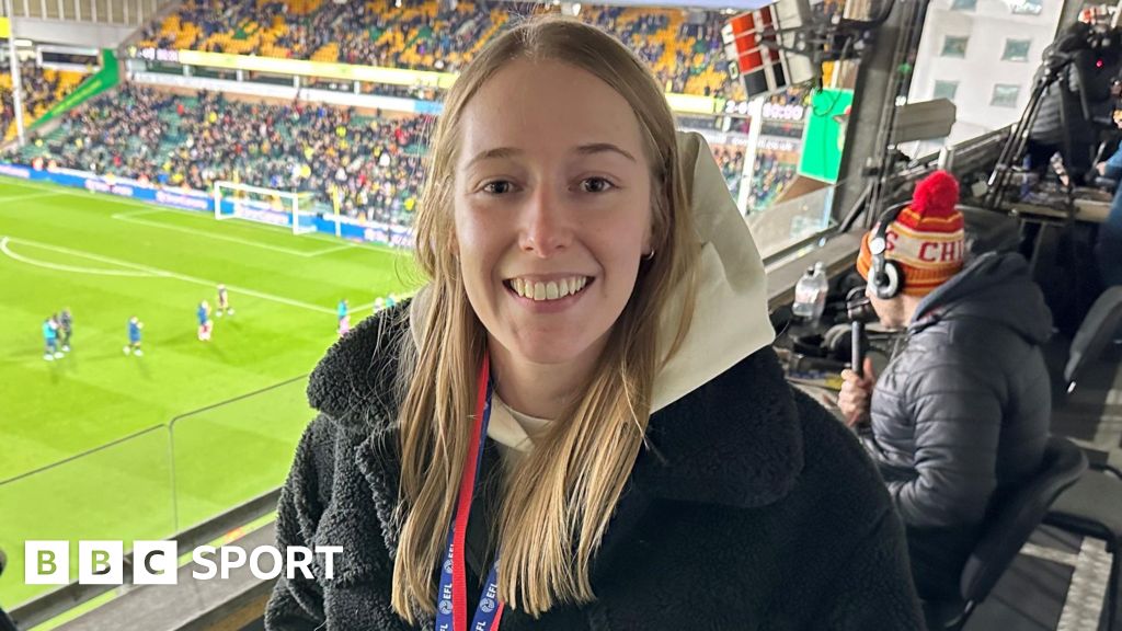 Flo Allen's verdict on Norwich City 2-0 Huddersfield Town - BBC Sport