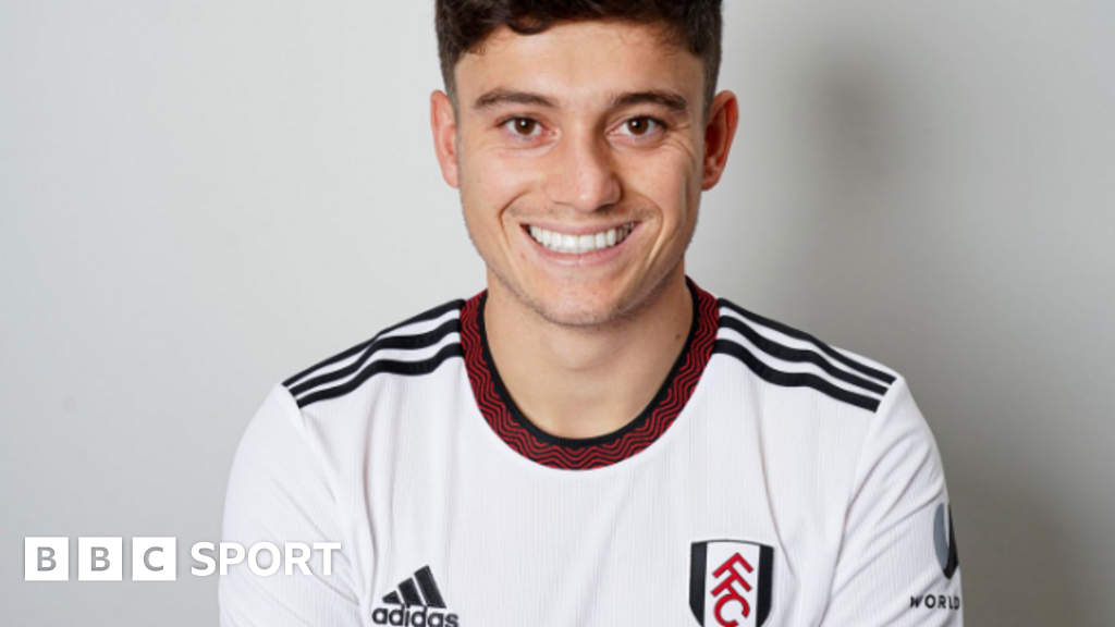 Fulham sign James on season-long loan from Leeds - BBC Sport