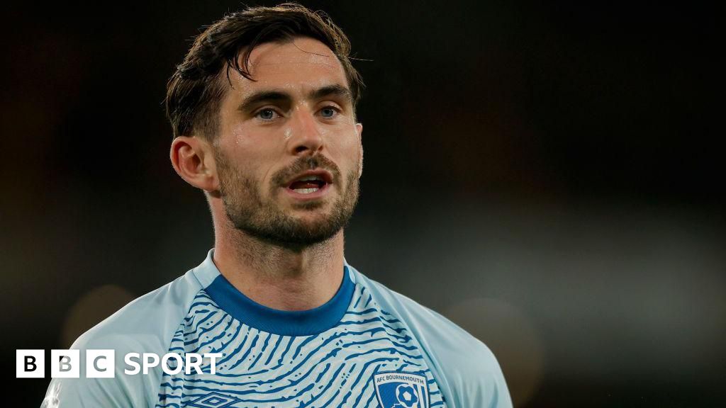 Bournemouth news: Lewis Cook signs contract until 2028 - BBC Sport