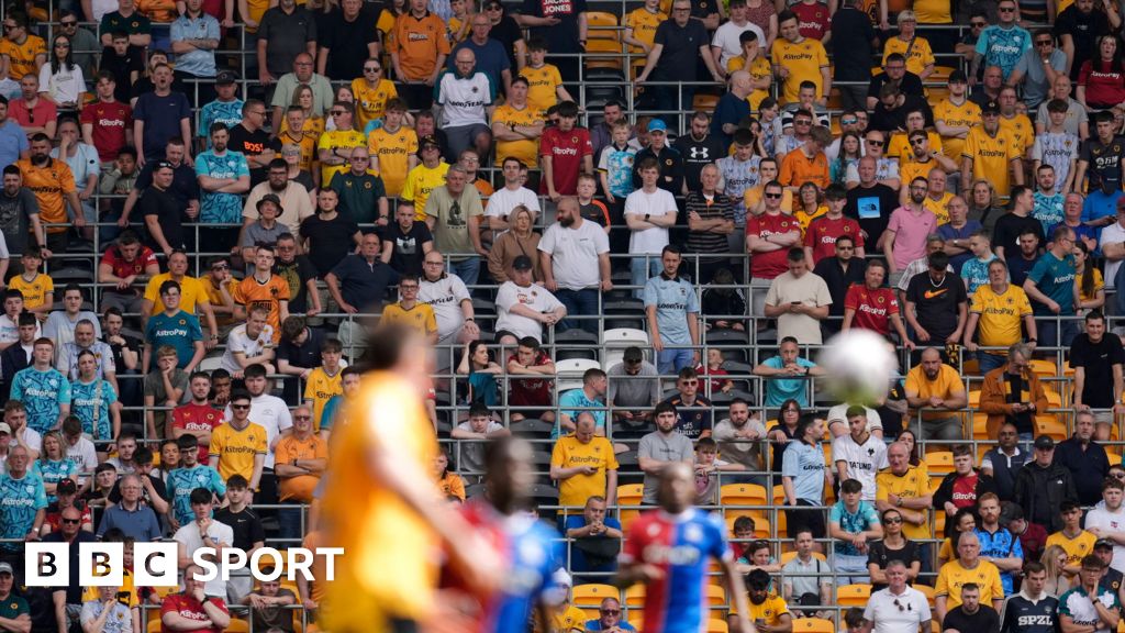 Wolves news: Wolves 1877 Trust chairman on season ticket price changes ...