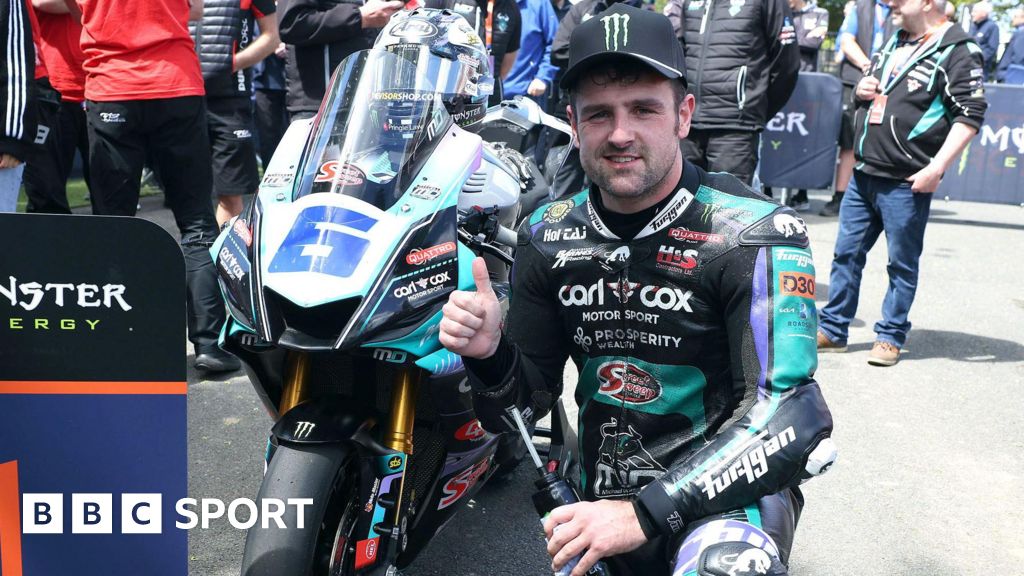 Isle of Man TT: Dunlop adds to record tally with two more wins - BBC Sport