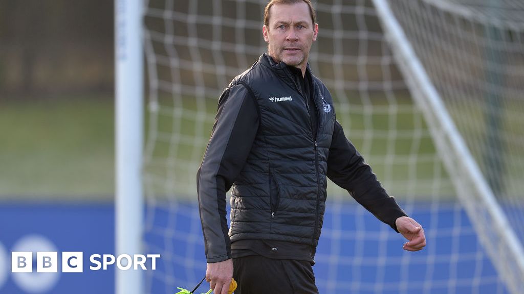 Everton 'an attractive club' for new manager - BBC Sport